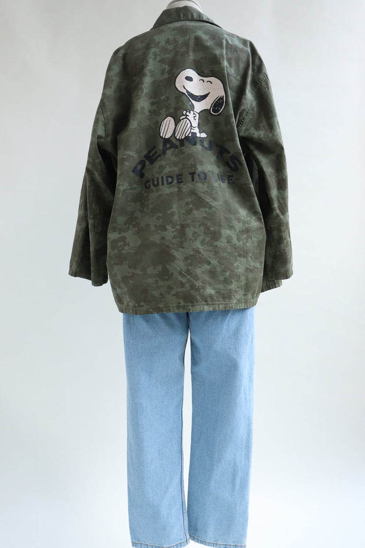 Chaqueta Snoopy Militar DBC030 – LOOK TWICE CO